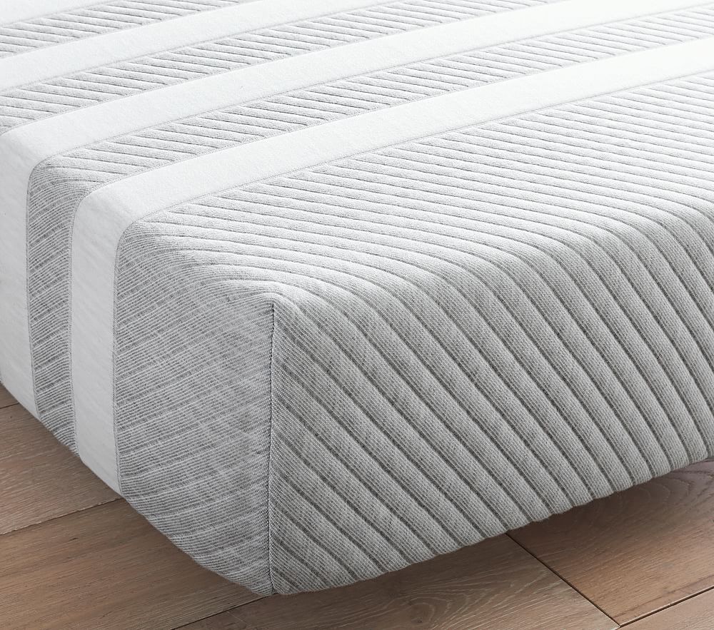 This is the best mattress for side sleepers in | Real Homes